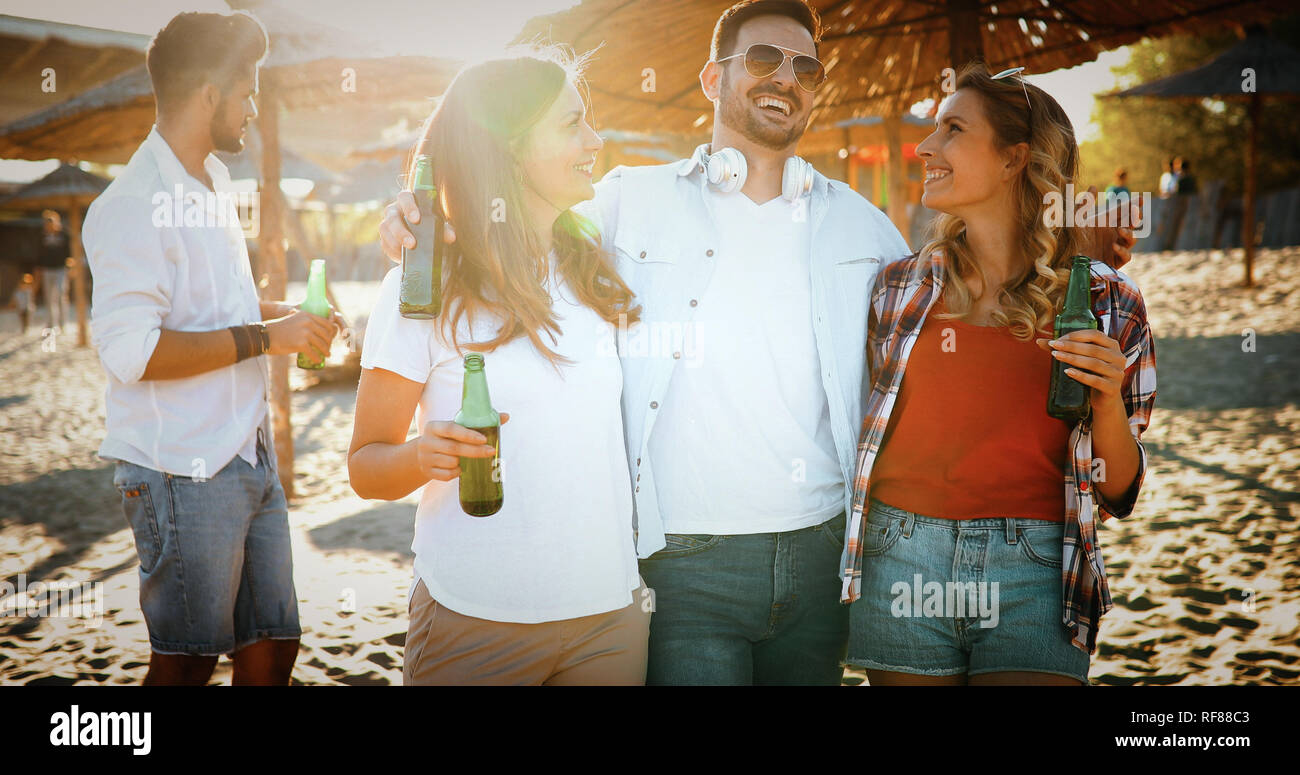 Group of cool young people hi-res stock photography and images - Alamy