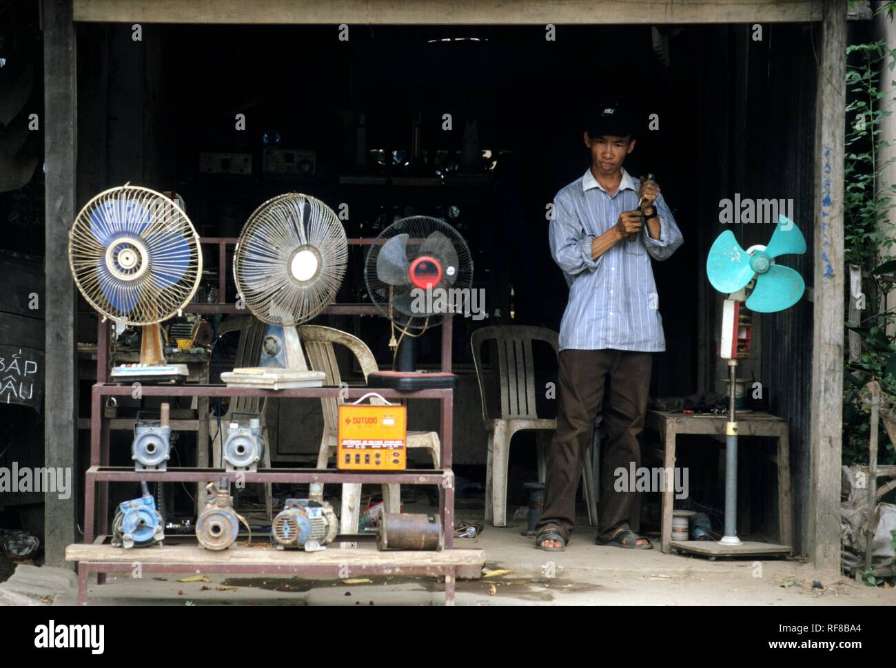 Shop selling fans, Da Nang, south central coast of Vietnam, Asia Stock ...