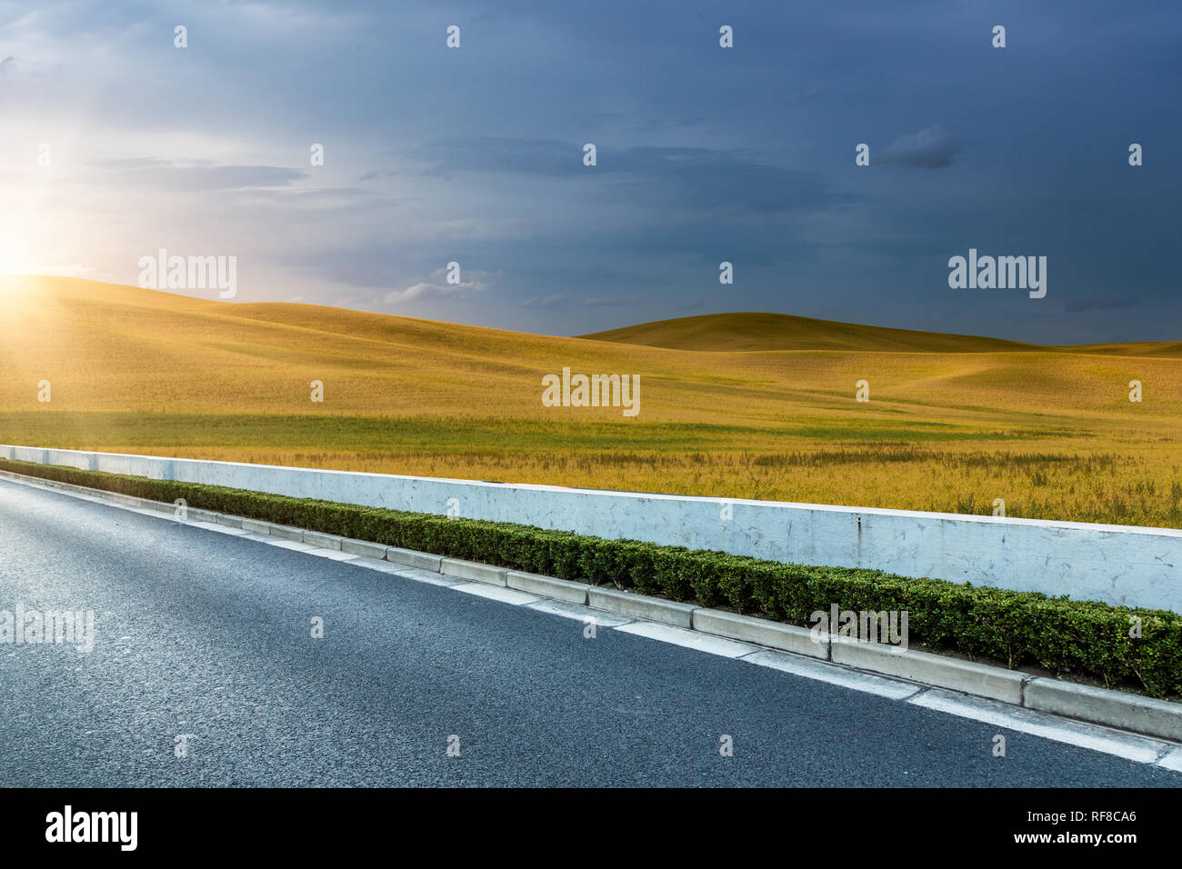 clean highway road in america Stock Photo - Alamy