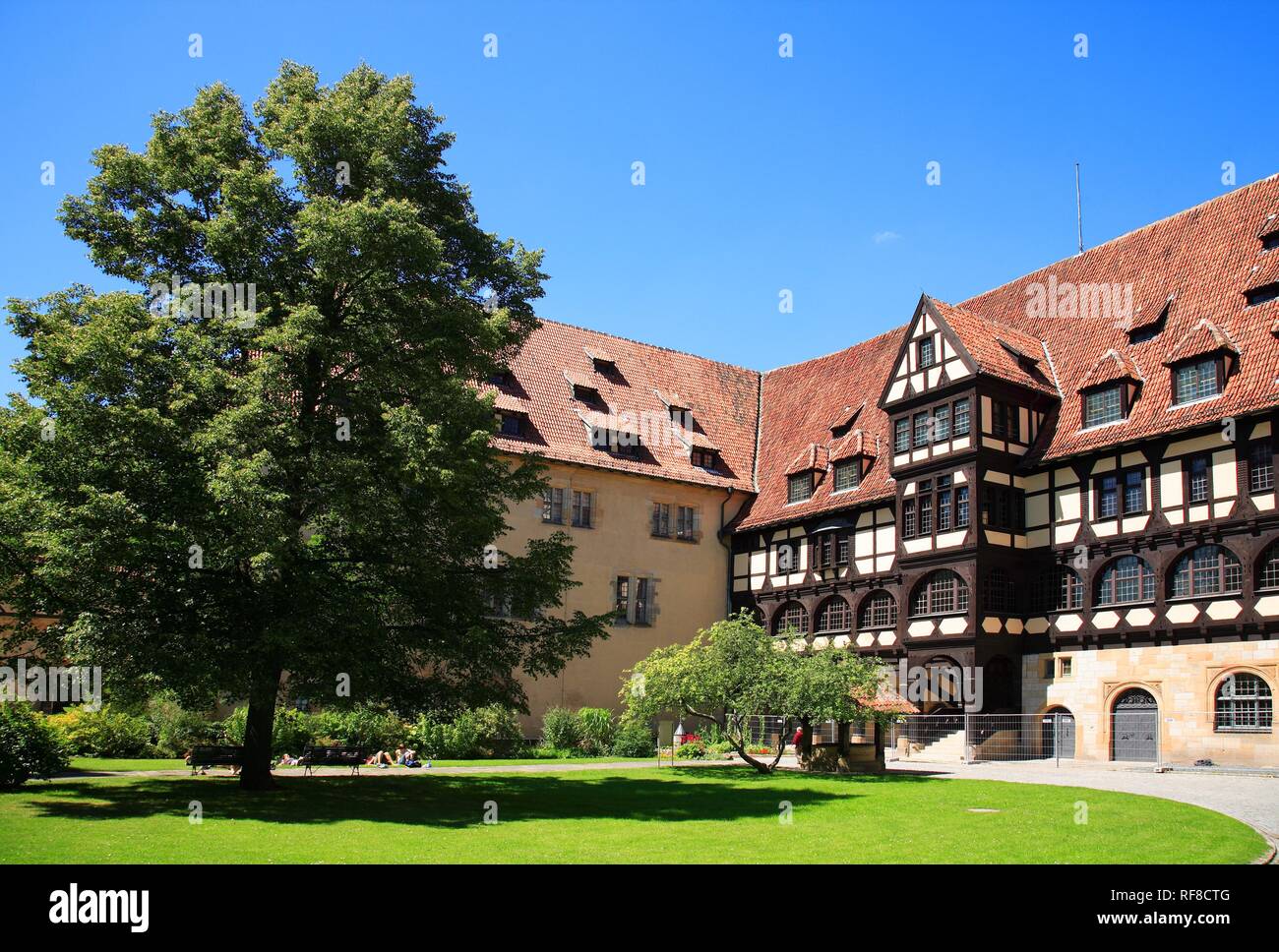 Upper castle courtyards hi-res stock photography and images - Alamy