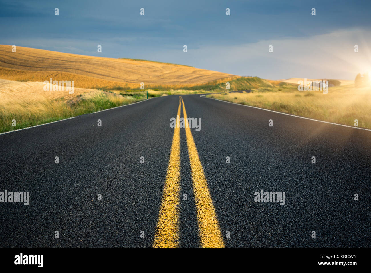 clean highway road in america Stock Photo - Alamy