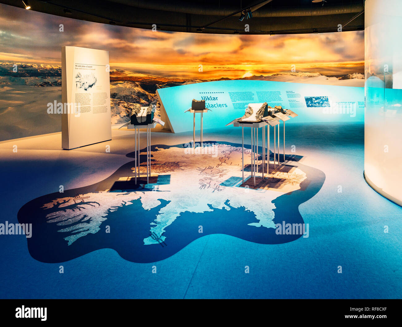 Map museum hi-res stock photography and images - Alamy