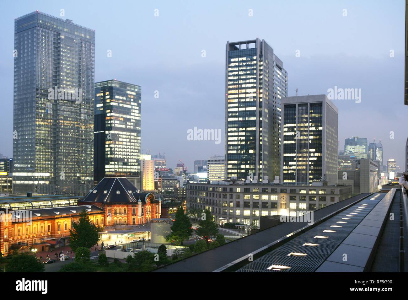 Tokyo Station area with its many new buildings, office towers, museums ...