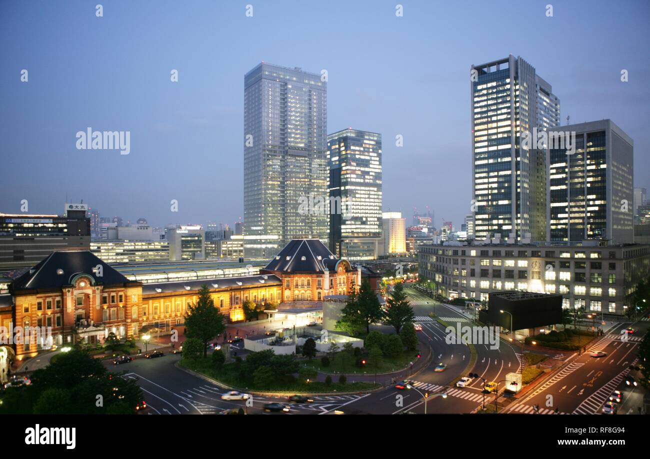 Tokyo Station area with its many new buildings, office towers, museums ...