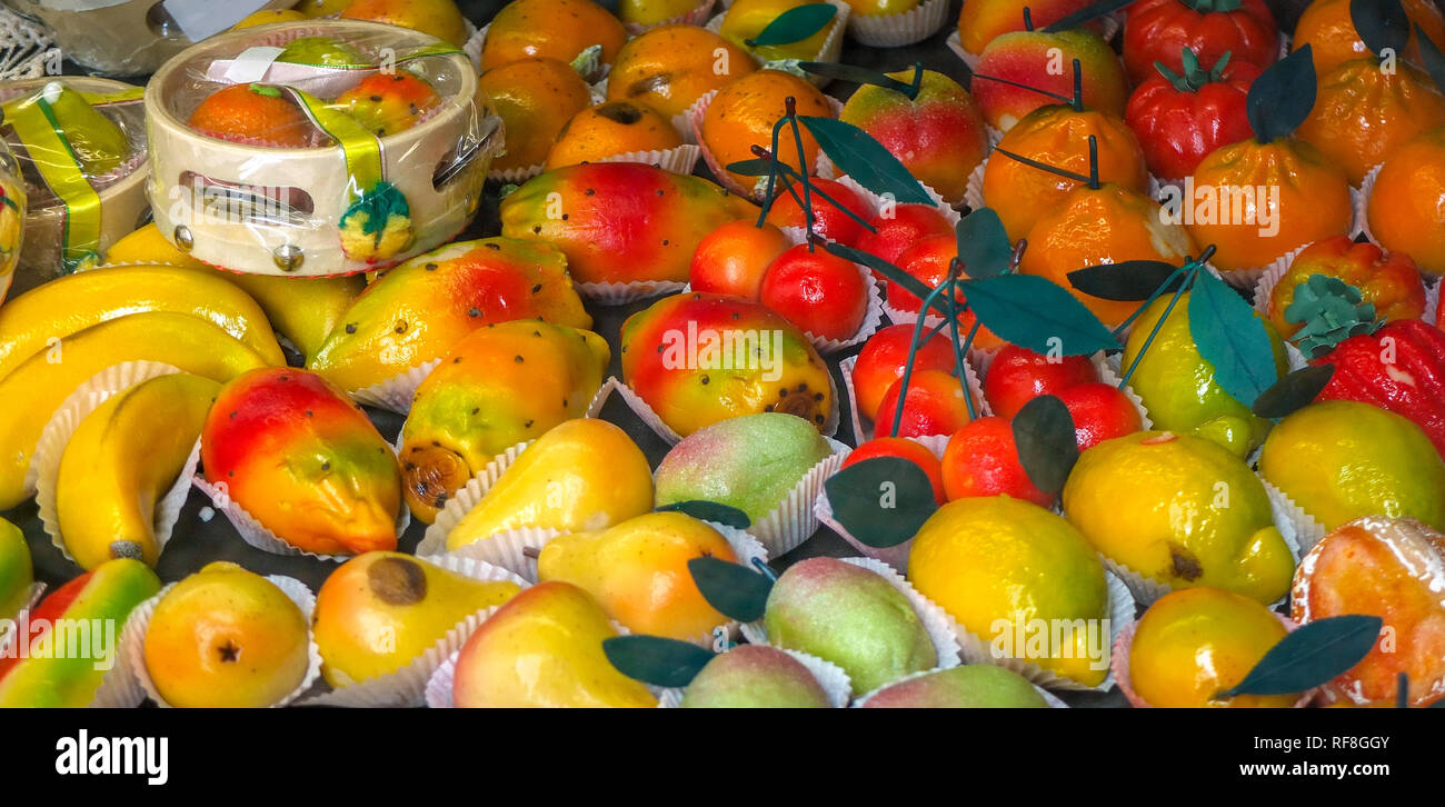 Italian marzipan hi-res stock photography and images - Alamy