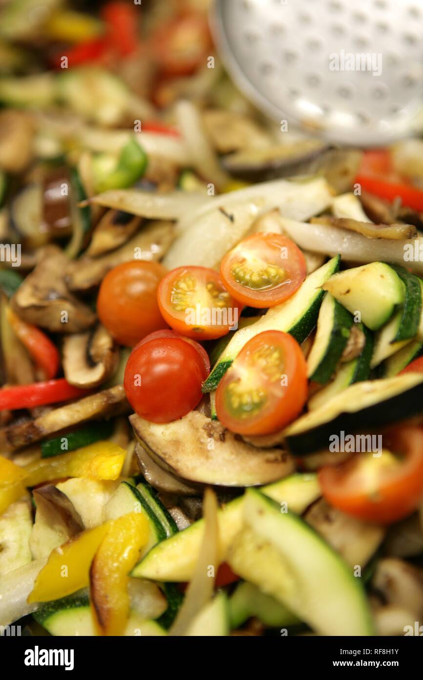 Preparing ratatouille at a restaurant kitchen Stock Photo - Alamy