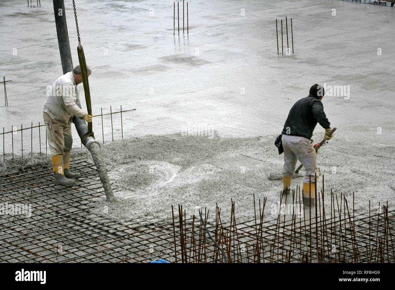 Concrete laying complex hi-res stock photography and images - Alamy
