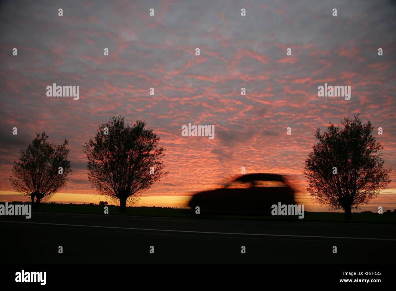 Car silhouettes hi-res stock photography and images - Alamy