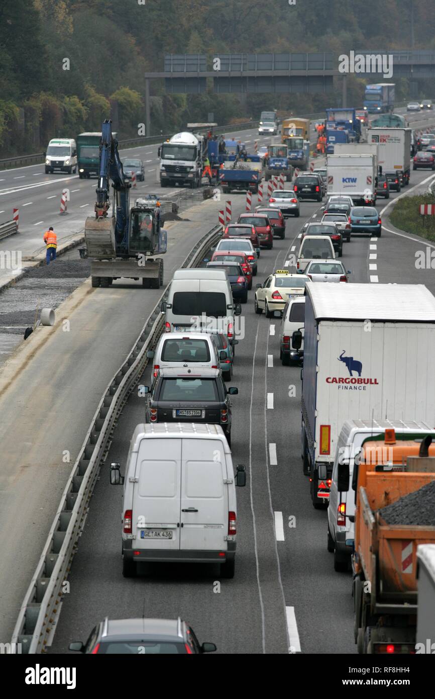 Autobahn construction hi-res stock photography and images - Alamy