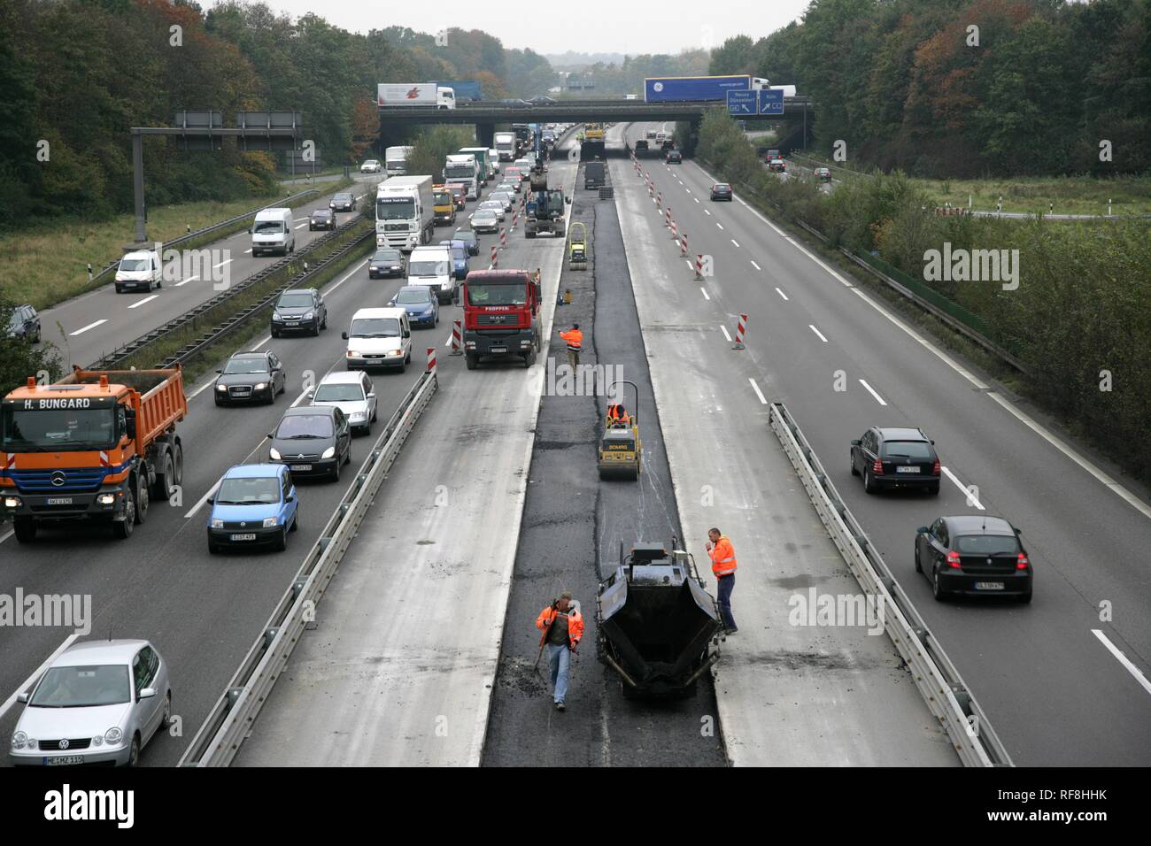 Autobahn construction hi-res stock photography and images - Alamy