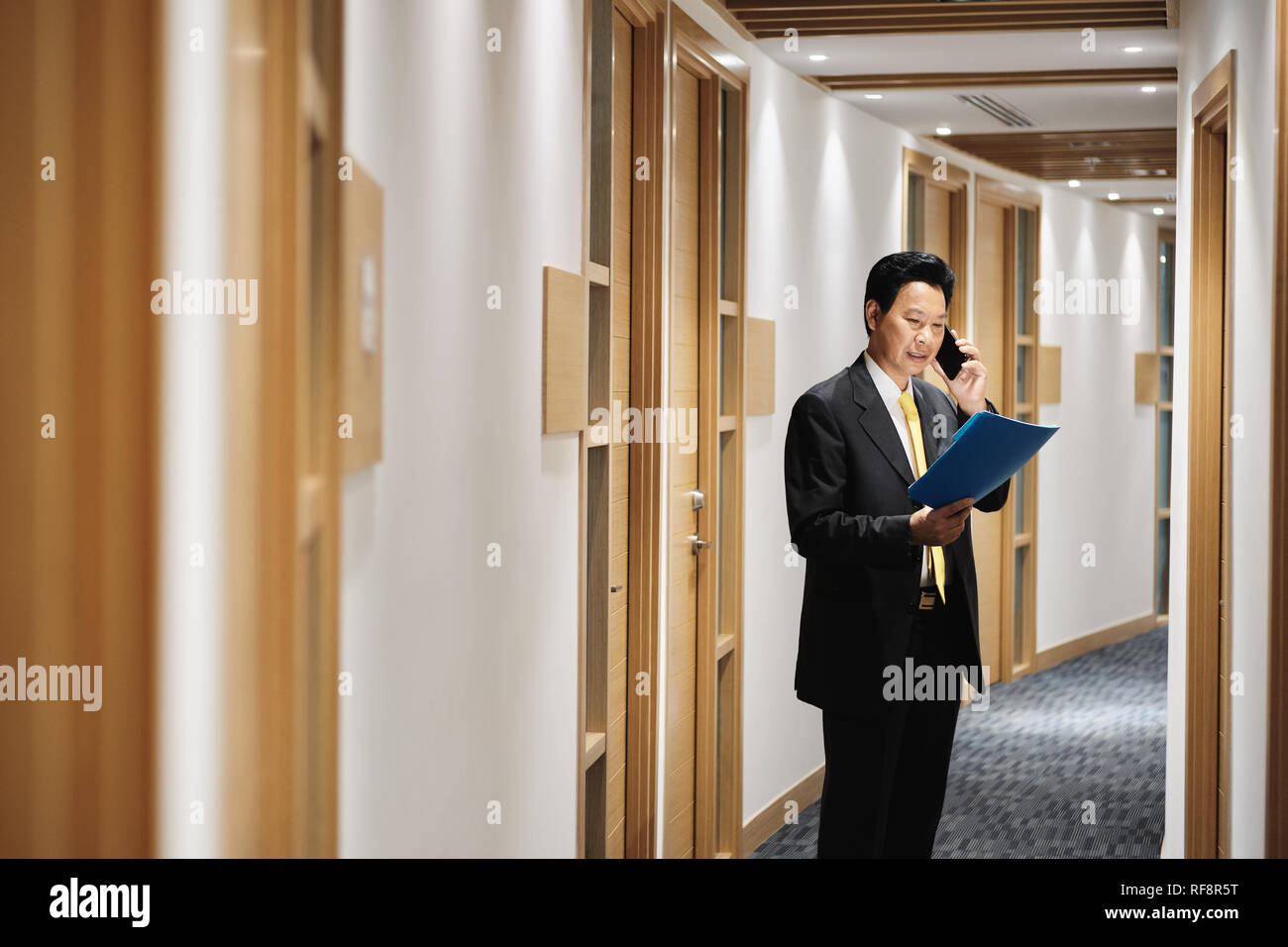 Work manager hi-res stock photography and images - Alamy
