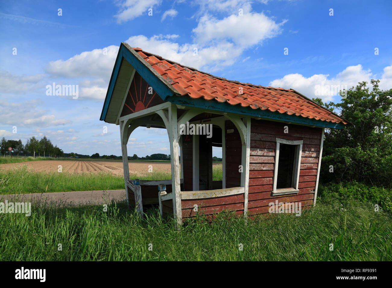 Bushaltestelle hi-res stock photography and images - Alamy