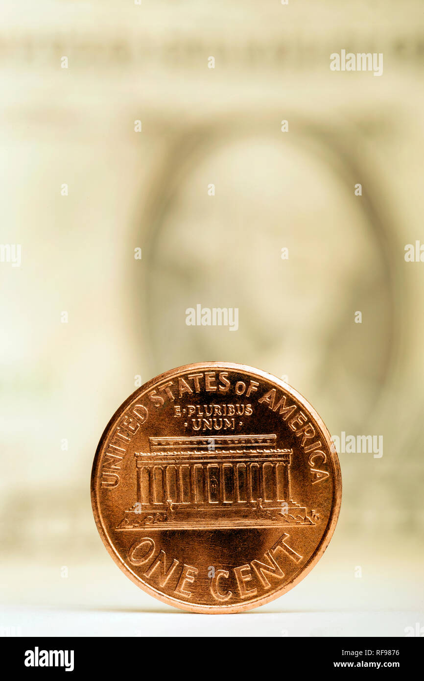 American dollar notes and coins hi-res stock photography and images - Alamy