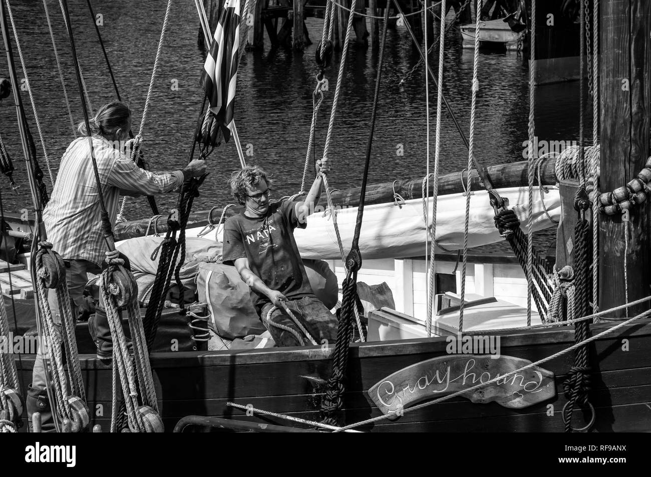 Halyard hi-res stock photography and images - Alamy