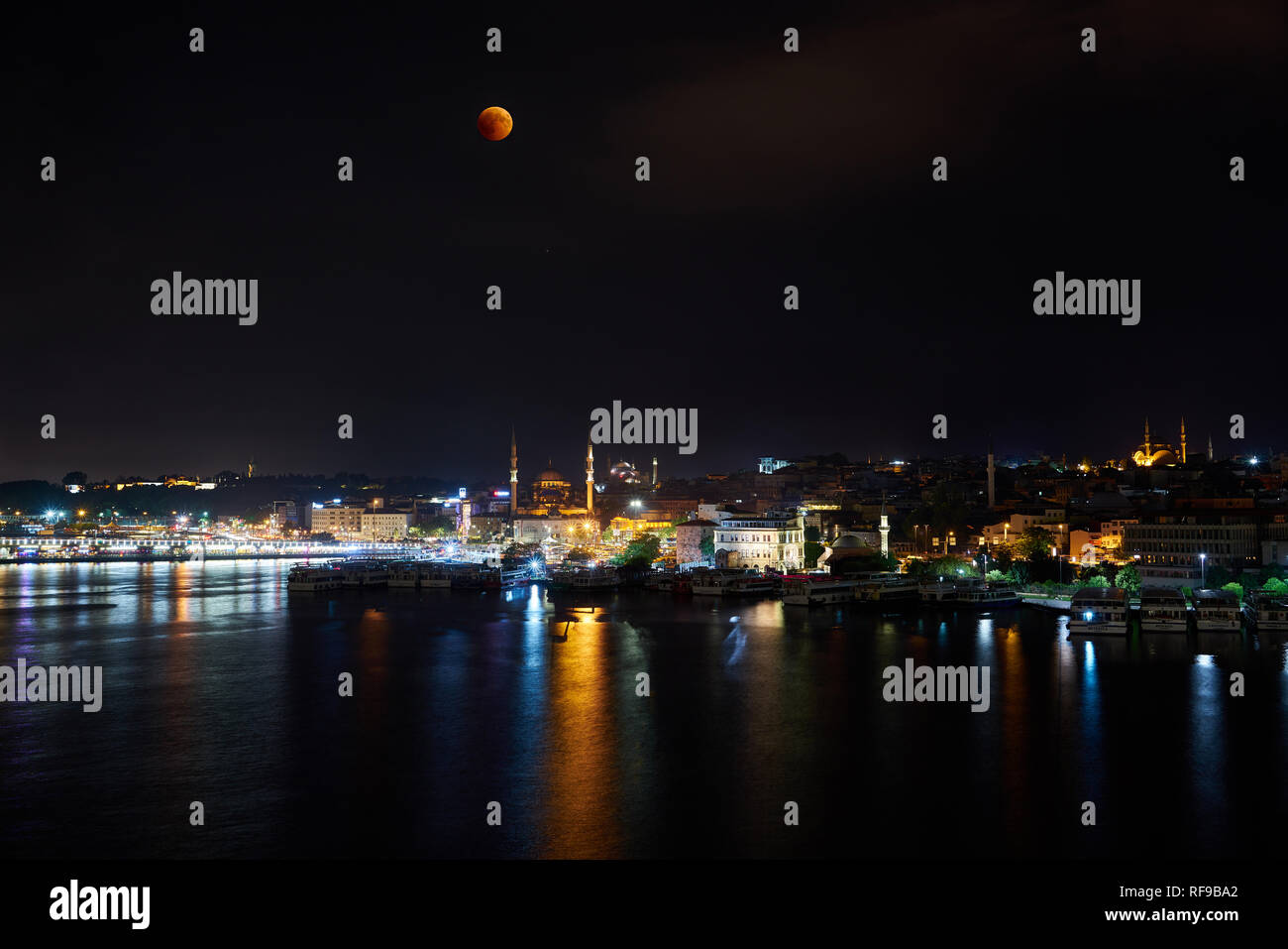 Lunar eclipse / Blood Moon in Istanbul, Turkey Stock Photo - Alamy