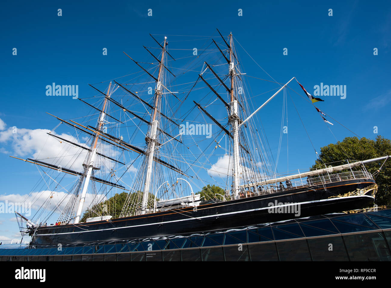 Cutty Sark Tea Clipper Greenwich London // GREENWICH, UK — The Cutty ...
