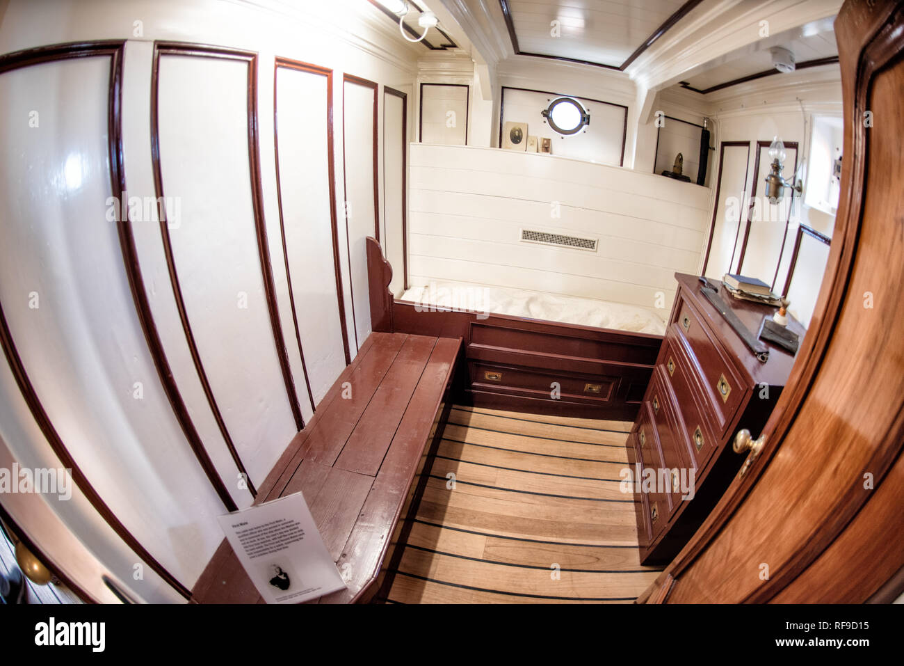 Cutty Sark First Mate's Quarters Greenwich United Kingdom // GREENWICH ...