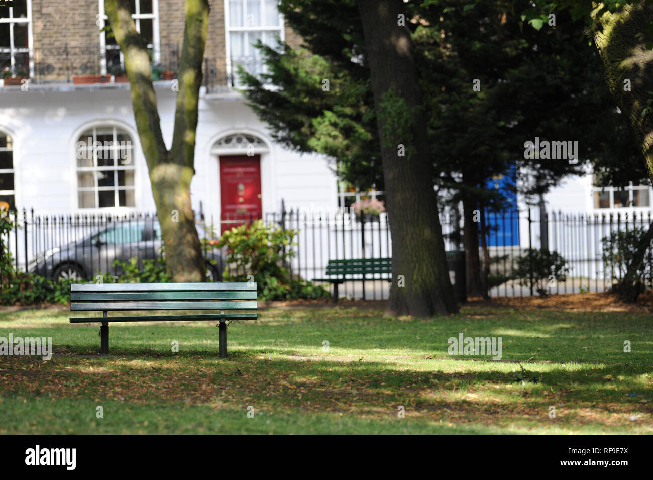 Shady spot in myddleton square hi-res stock photography and images - Alamy