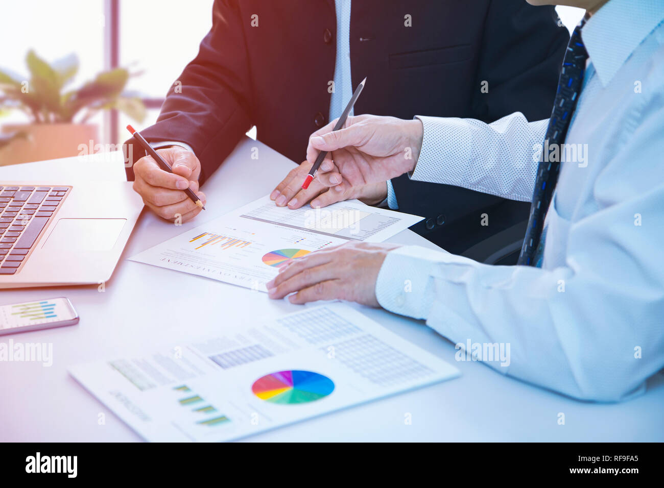 Review chart hi-res stock photography and images - Alamy