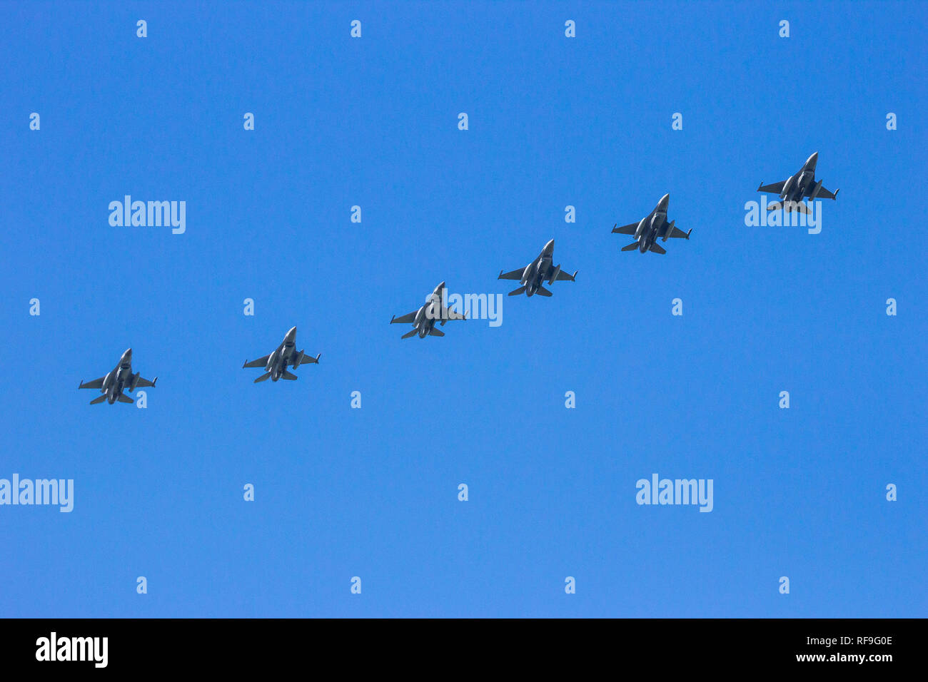 Aircraft in formation hi-res stock photography and images - Alamy
