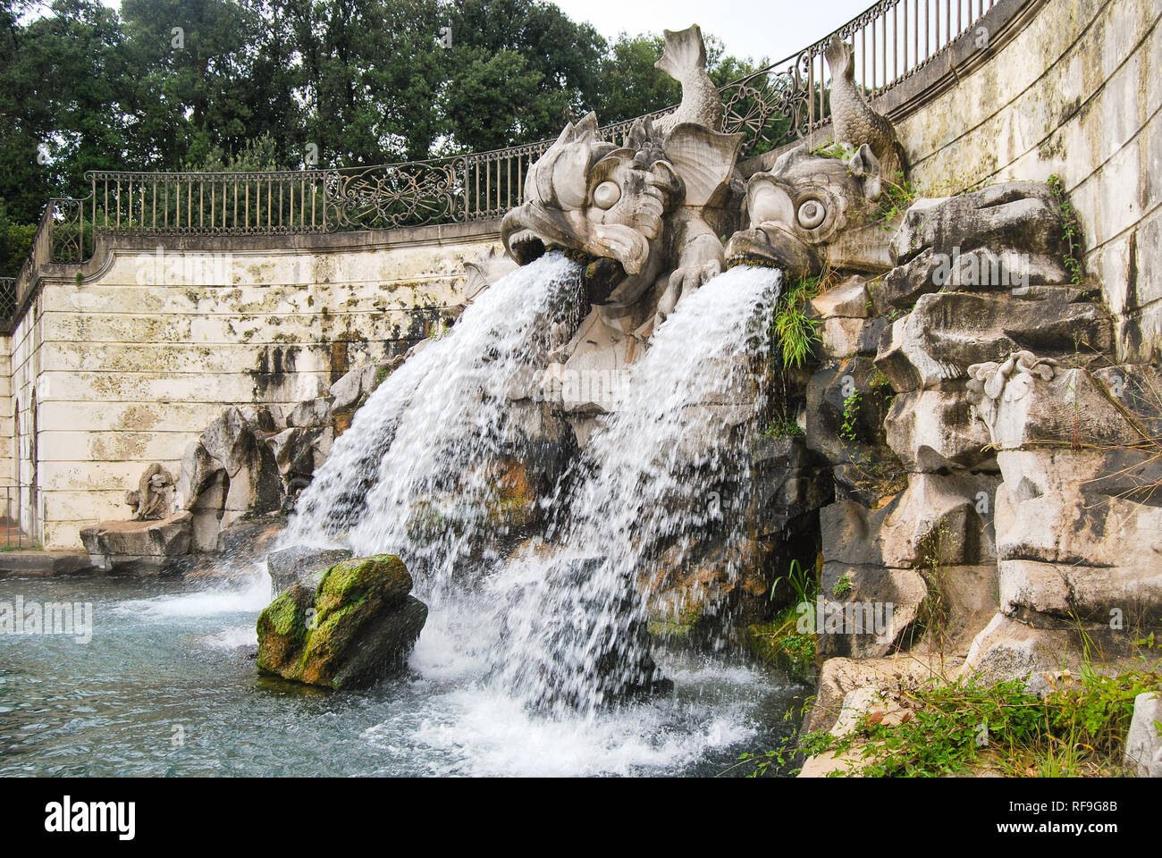 Reggia di napoli hi-res stock photography and images - Alamy