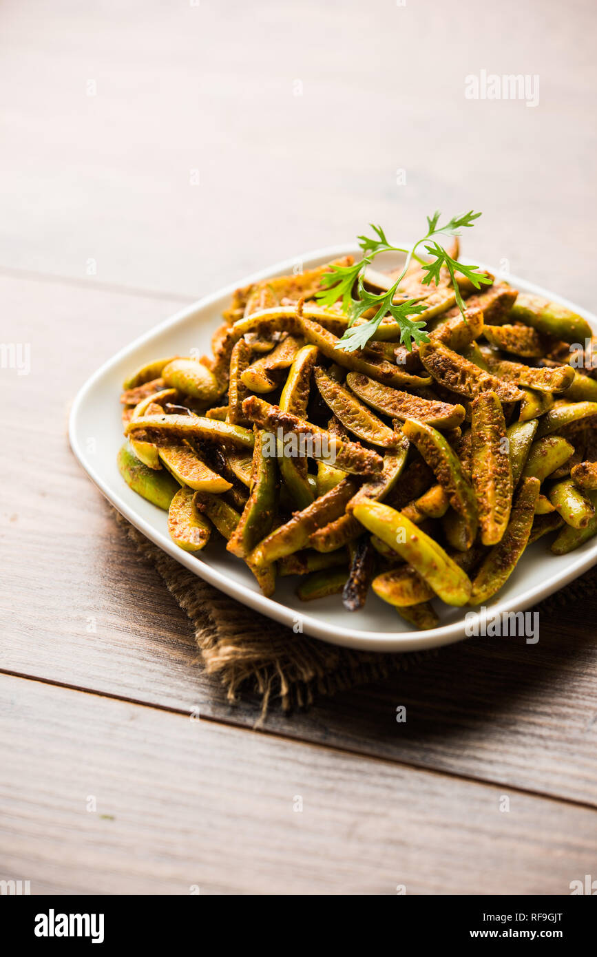Tindora Sabzi / Tendli / tondli Fry also known as Ivy Gourd fry recipe ...