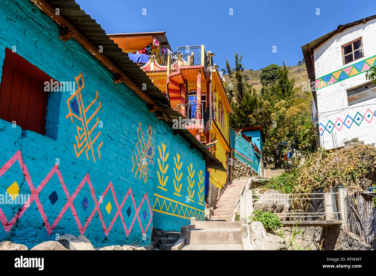 Lake atitlan guatemala maya people hi-res stock photography and images ...