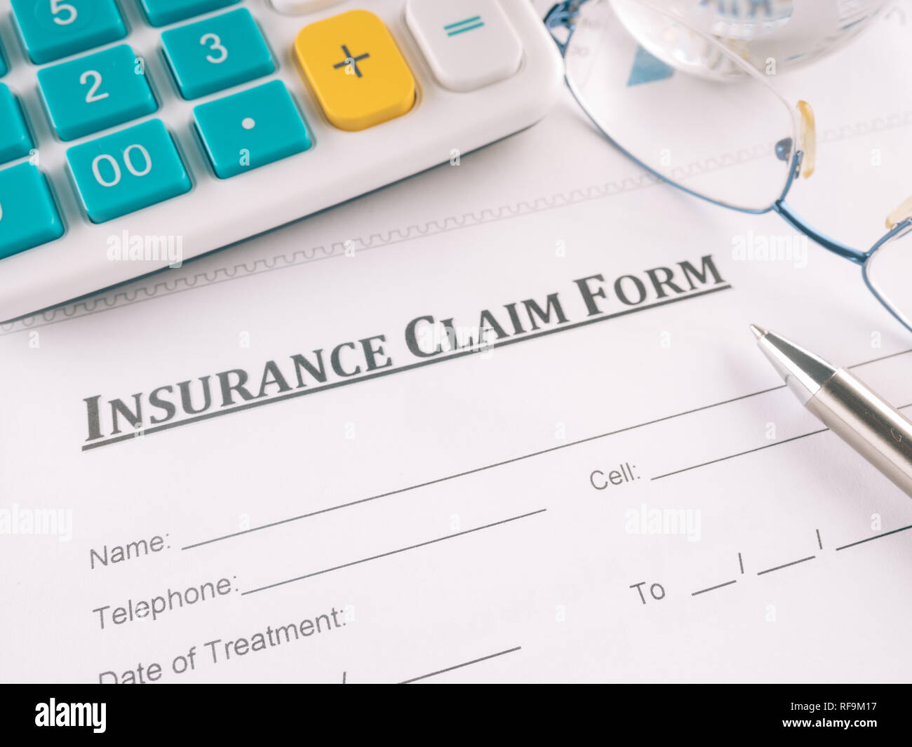 insurance claim form Stock Photo - Alamy