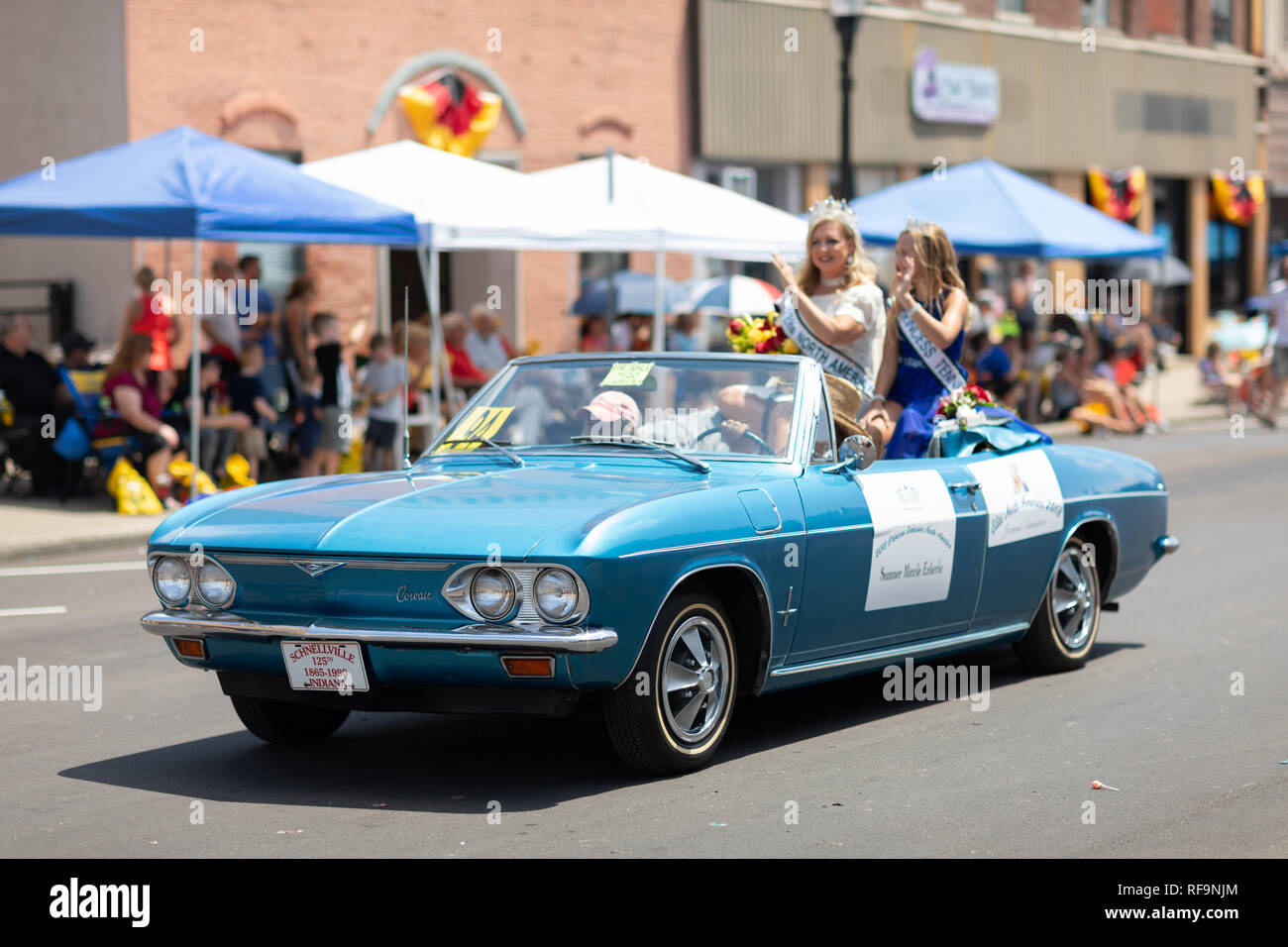 Jasper, Indiana, USA - August 5, 2018: The Strassenfest Parade, A group ...