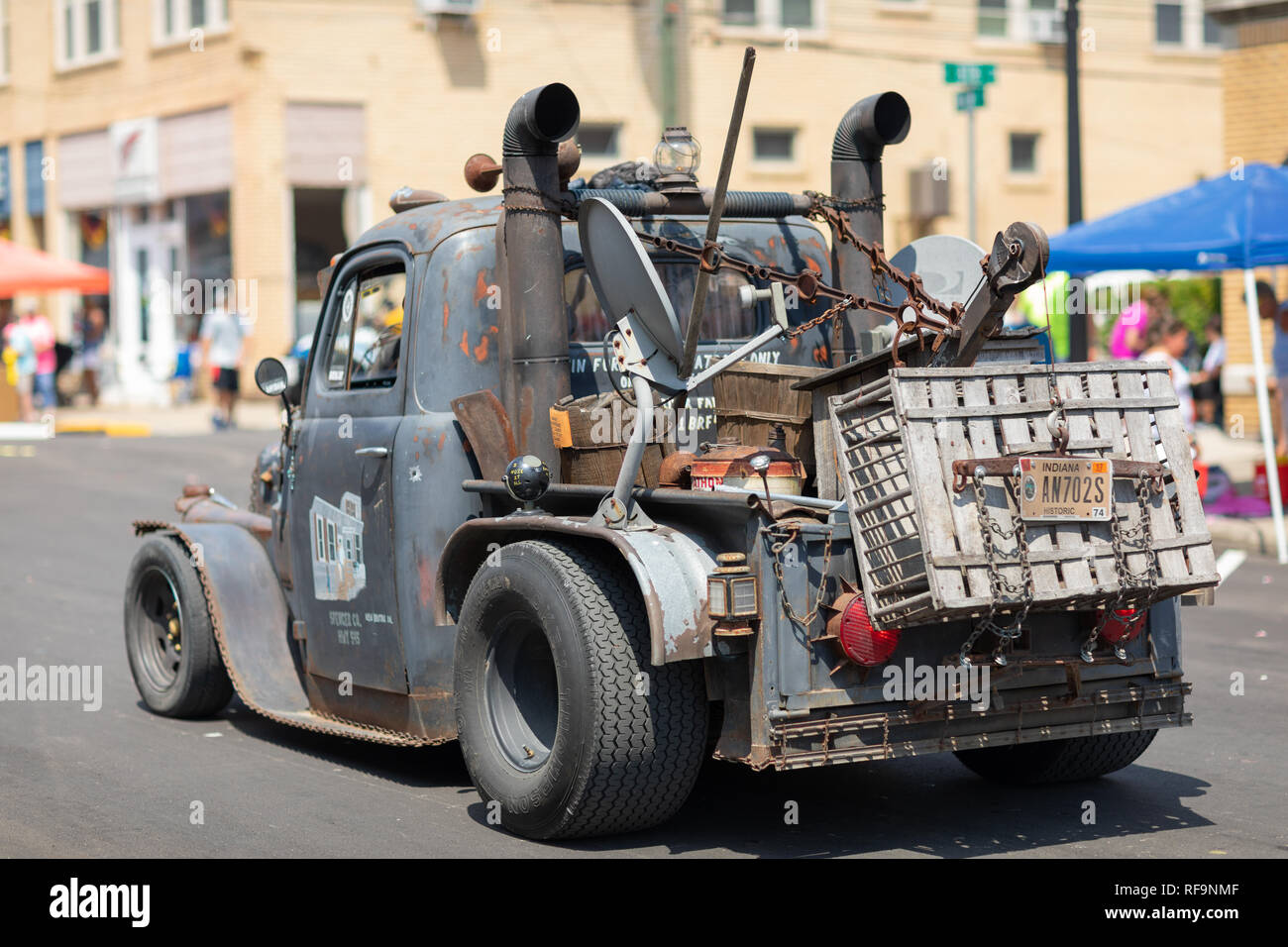 Custom build truck hi-res stock photography and images - Alamy