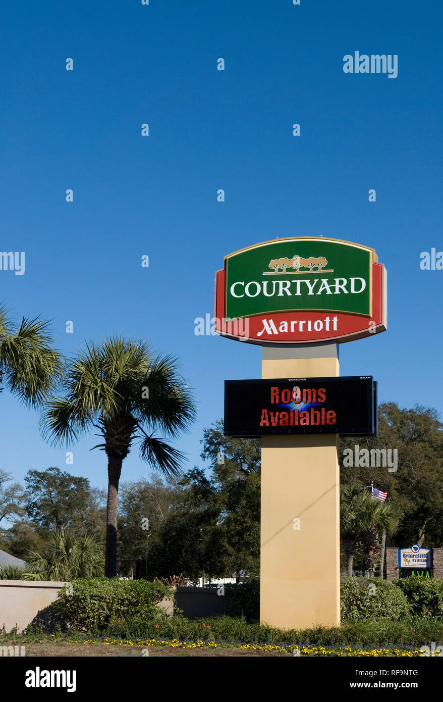 Marriott sign hi-res stock photography and images - Alamy