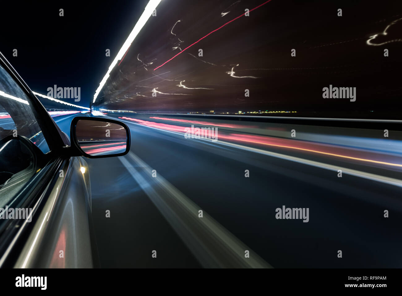 Car going around a corner hi-res stock photography and images - Alamy
