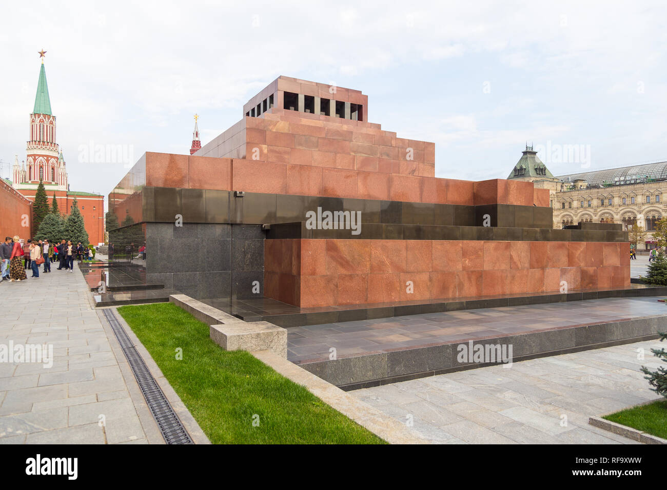 Moscow, Russia- 23 September 2014: View of the Moscow Kremlin and Lenin ...