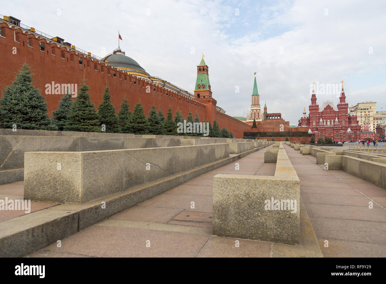 Moscow, Russia- 23 September 2014: View of the Moscow Kremlin and Lenin ...