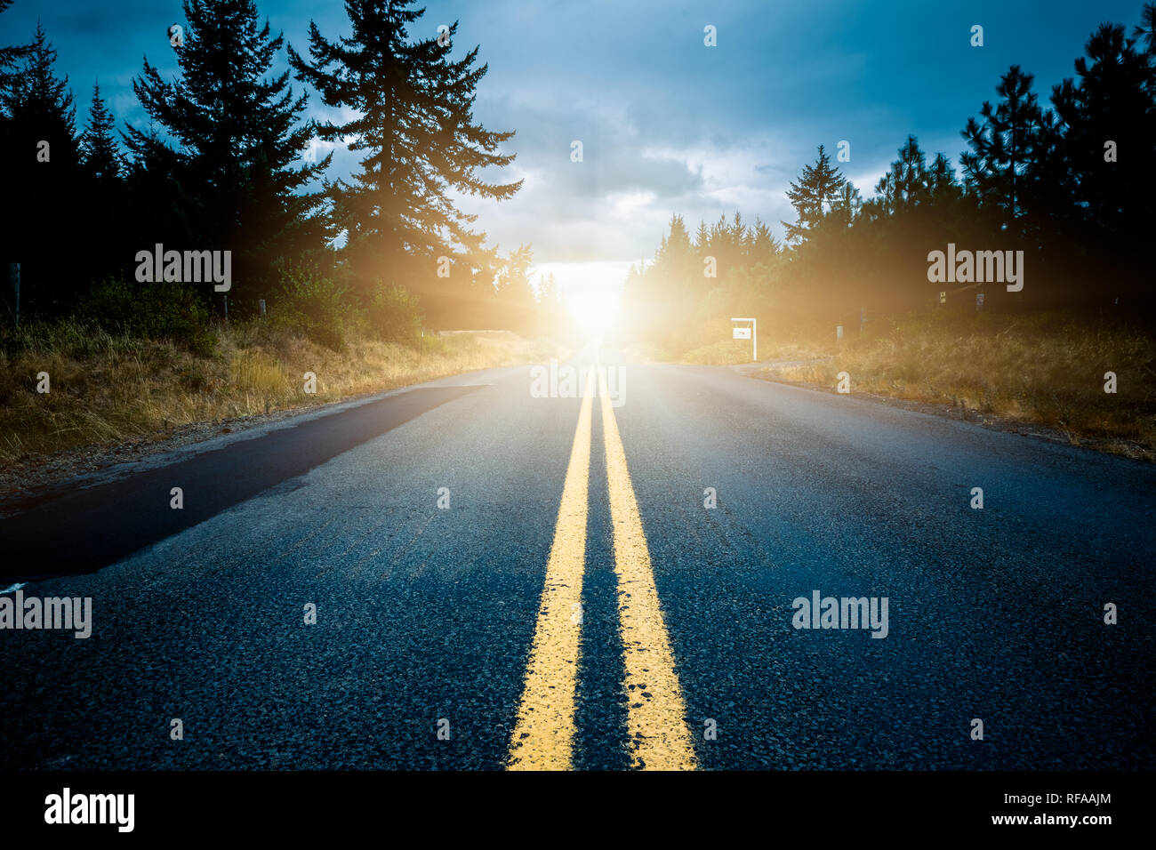 clean highway road in america Stock Photo - Alamy