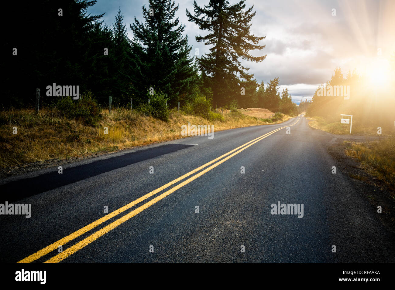 clean highway road in america Stock Photo - Alamy