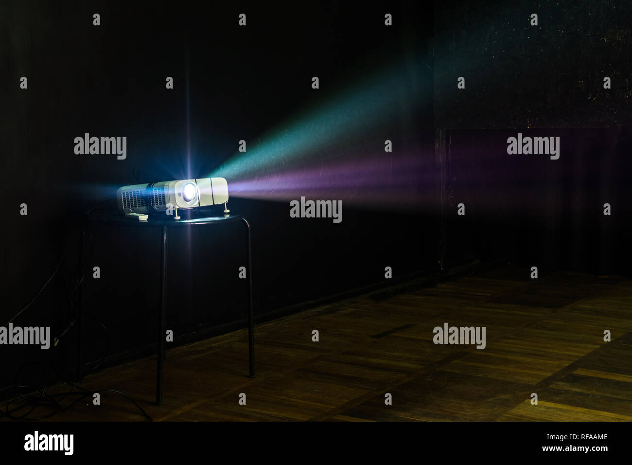 Digital projector lecture hi-res stock photography and images - Alamy