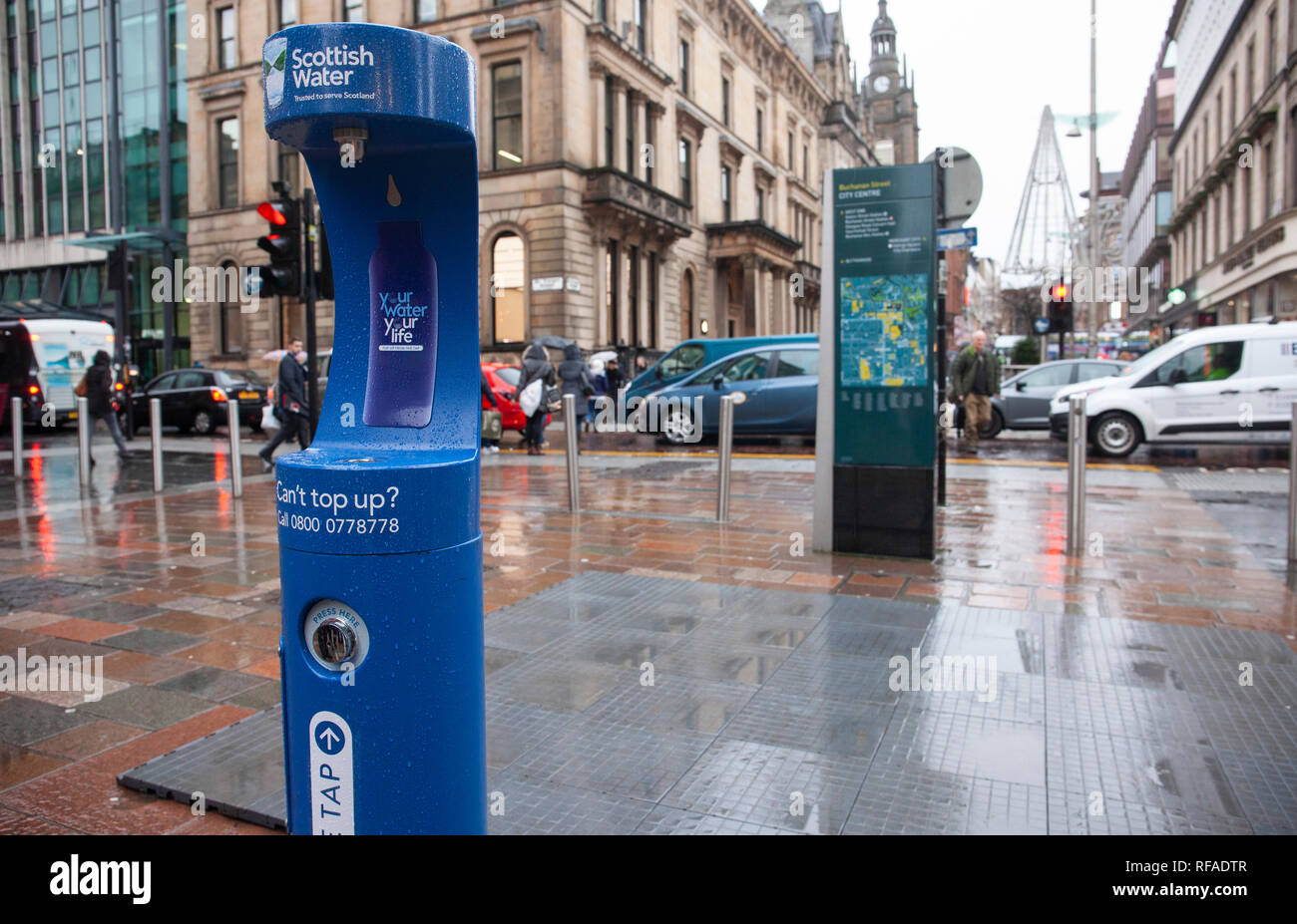 SCOTTISH WATER TOP UP TAP HITS GLASGOW’S STYLE MILE Stock Photo - Alamy