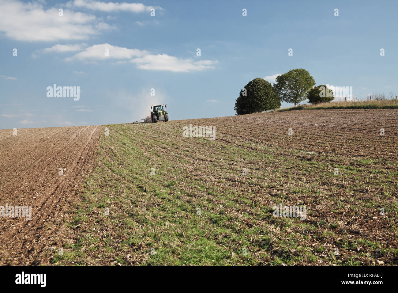 England autumn wheat drilling hi-res stock photography and images - Alamy