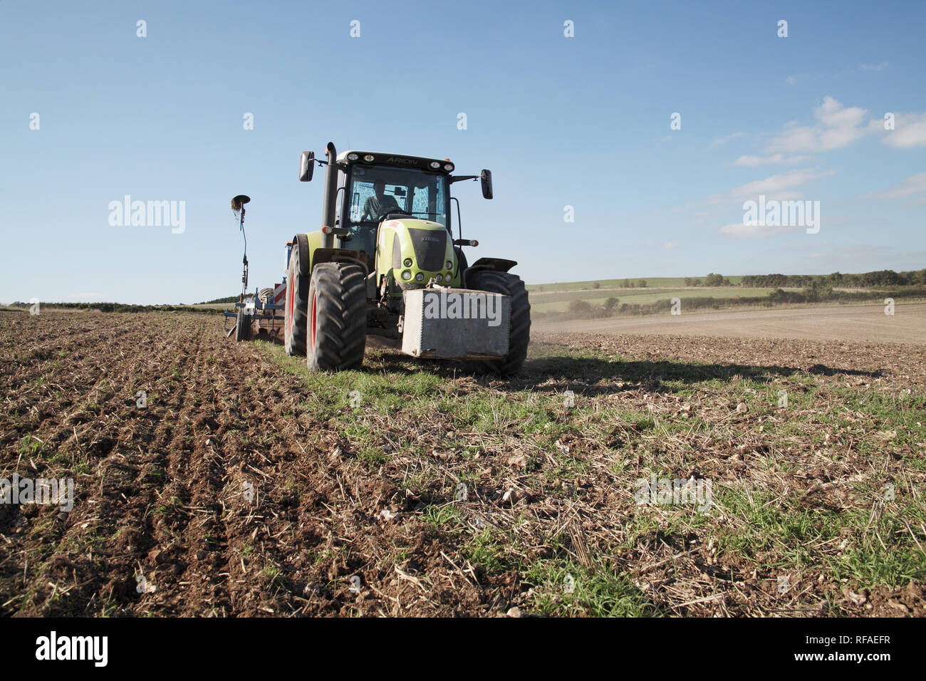 England autumn wheat drilling hi-res stock photography and images - Alamy