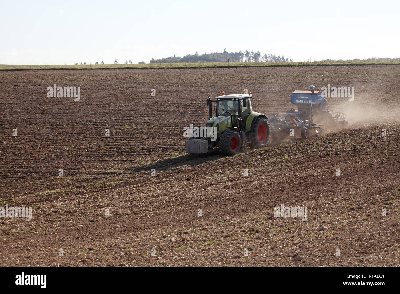 Tree planting uk farmer hi-res stock photography and images - Alamy
