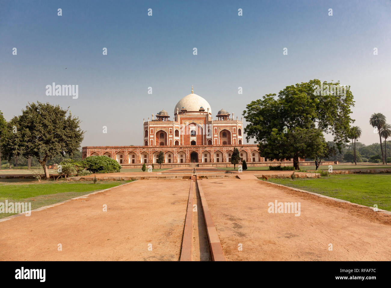 Humayun's tomb of Mughal Emperor Humayun designed by Persian architect ...