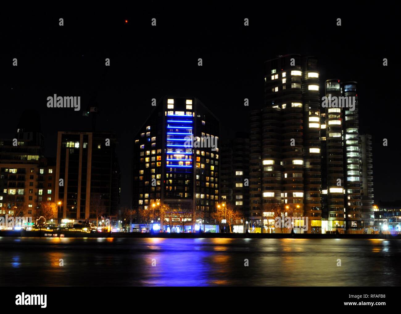 Corniche plaza hi-res stock photography and images - Alamy