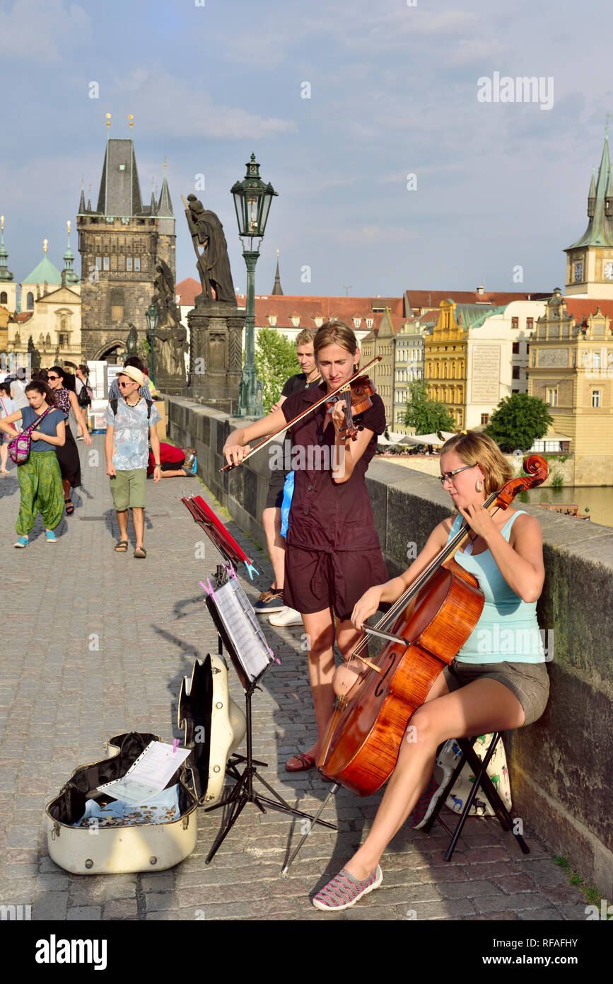 Classical busking hi-res stock photography and images - Alamy