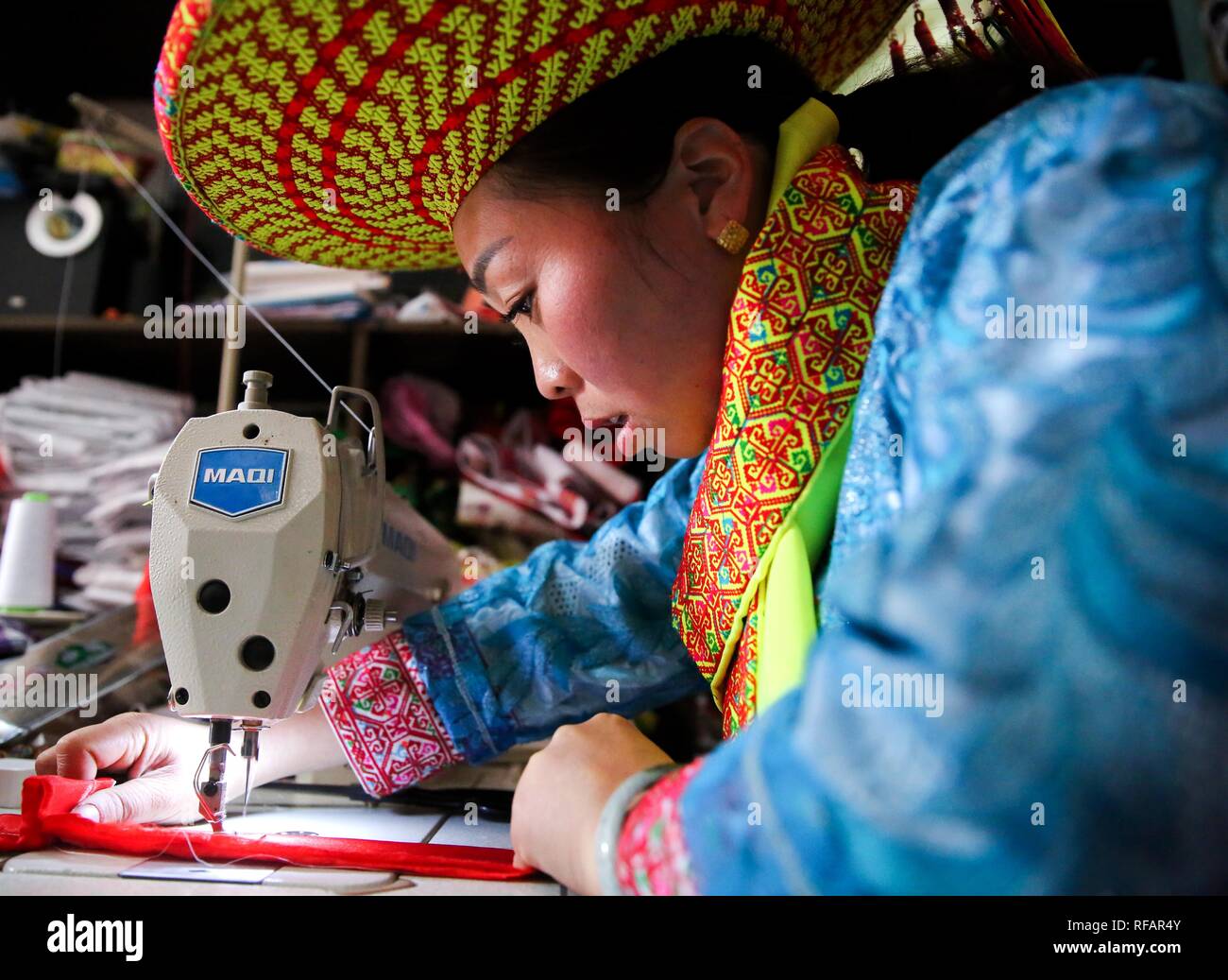 Hunan, Hunan, China. 24th Jan, 2019. Hunan, CHINA-Women make ...