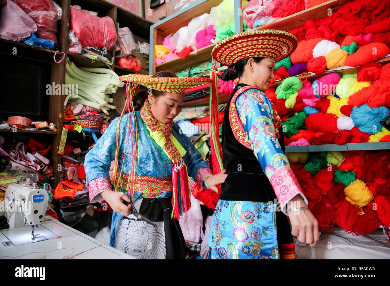 Hunan, Hunan, China. 24th Jan, 2019. Hunan, CHINA-Women make ...