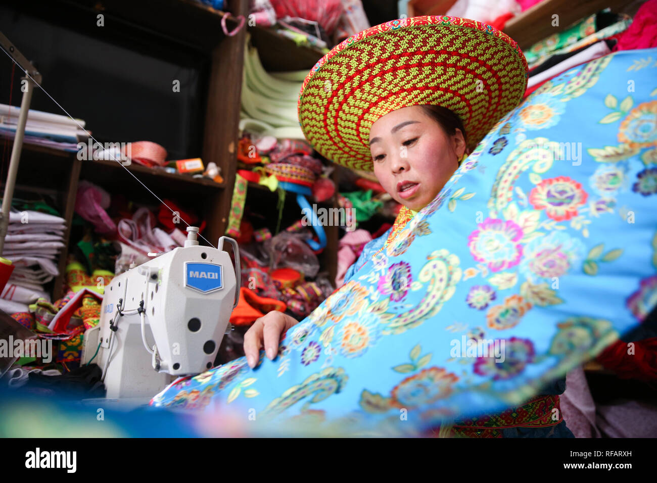 Hunan, Hunan, China. 24th Jan, 2019. Hunan, CHINA-Women make ...