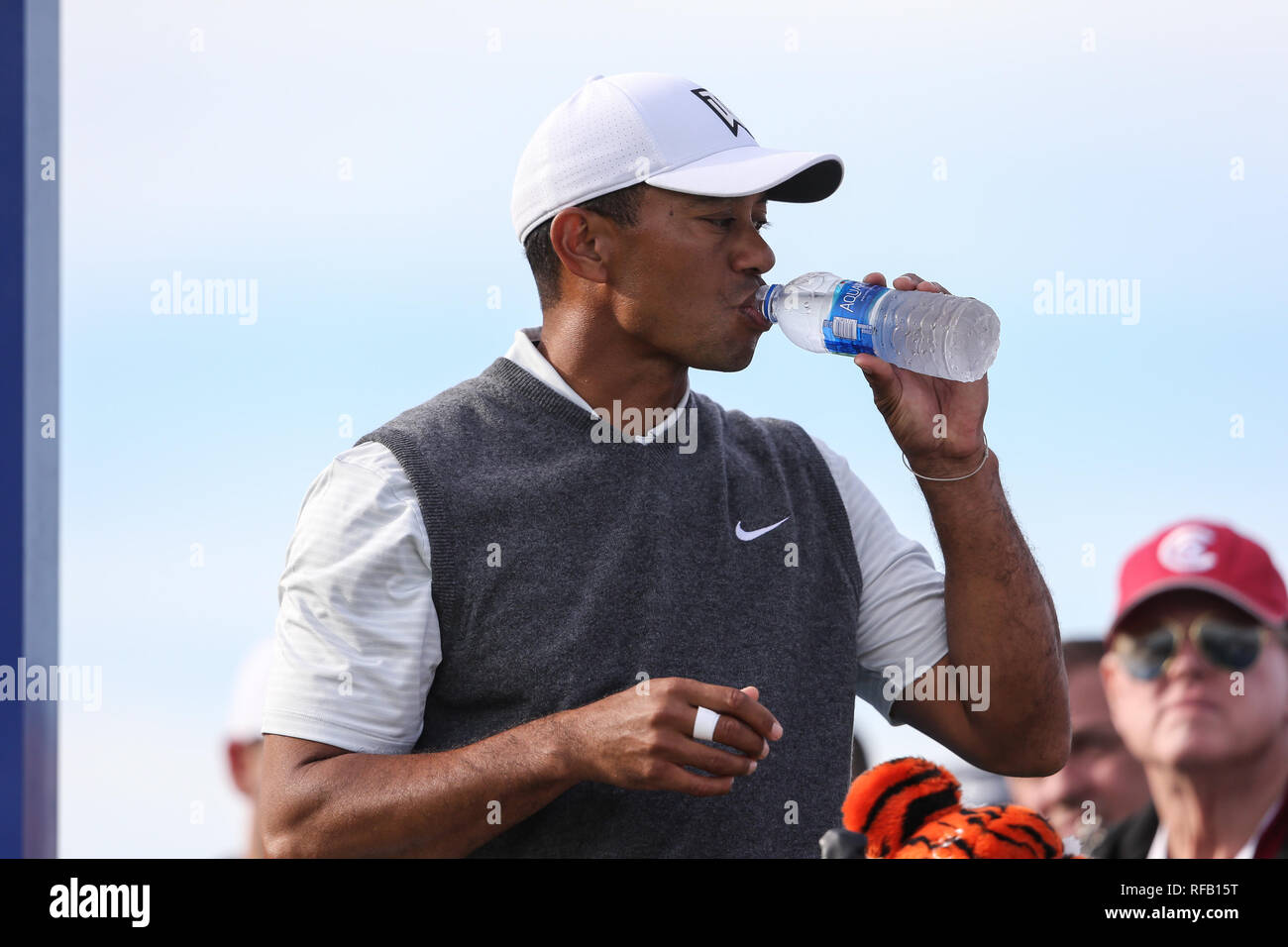 Aquafina hi-res stock photography and images - Alamy