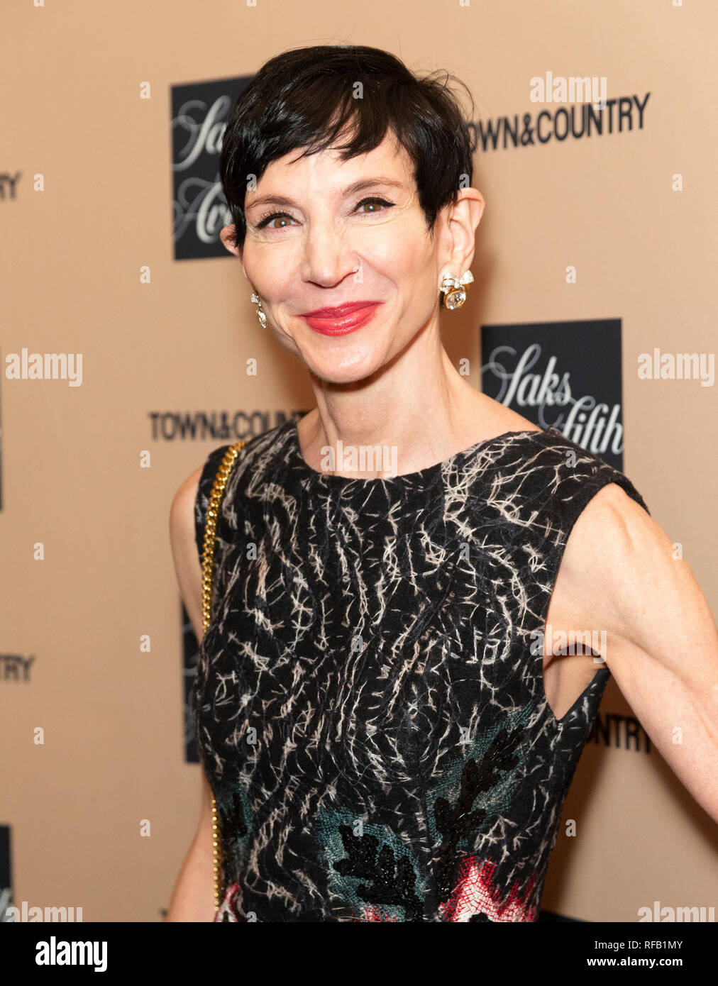 Standard collins hi-res stock photography and images - Alamy