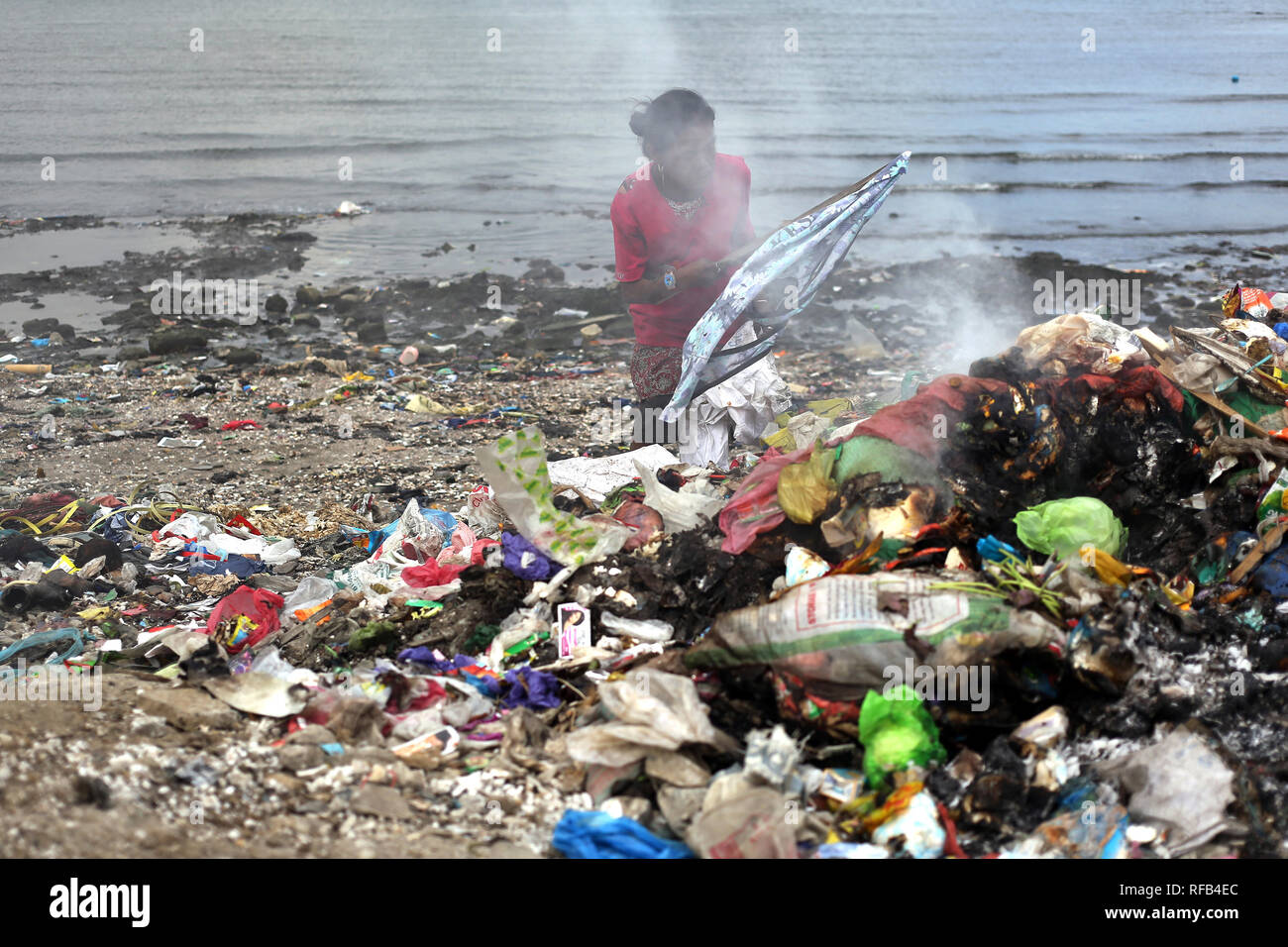 Philippines manila bay pollution 2019 hi-res stock photography and ...